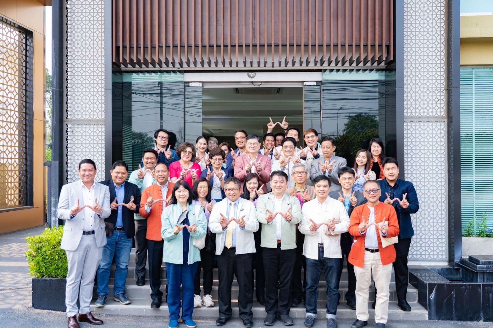 ข่าวรัฐมนตรี เอนก - รมว.อว. กล่าวปาฐกถาพิเศษในงาน WiNS CCC Open House ...